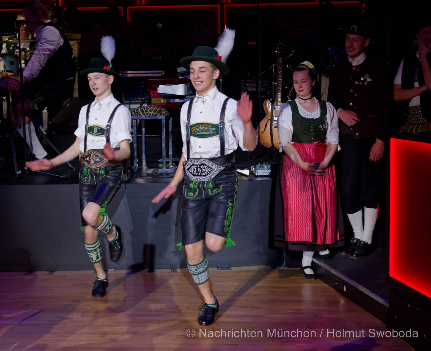 Das war der Oide Wiesn Bürgerball 2023 - Von der Lederhose bis zur ...