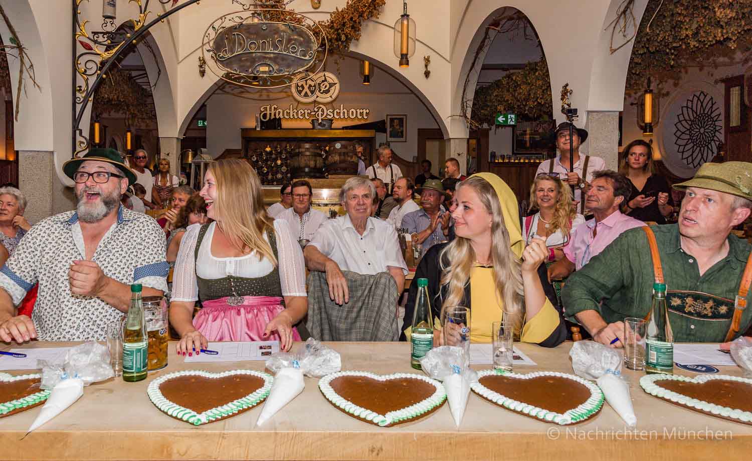 Verena Gaulinger zur neuen Bräurosl gewählt - Nachrichten München