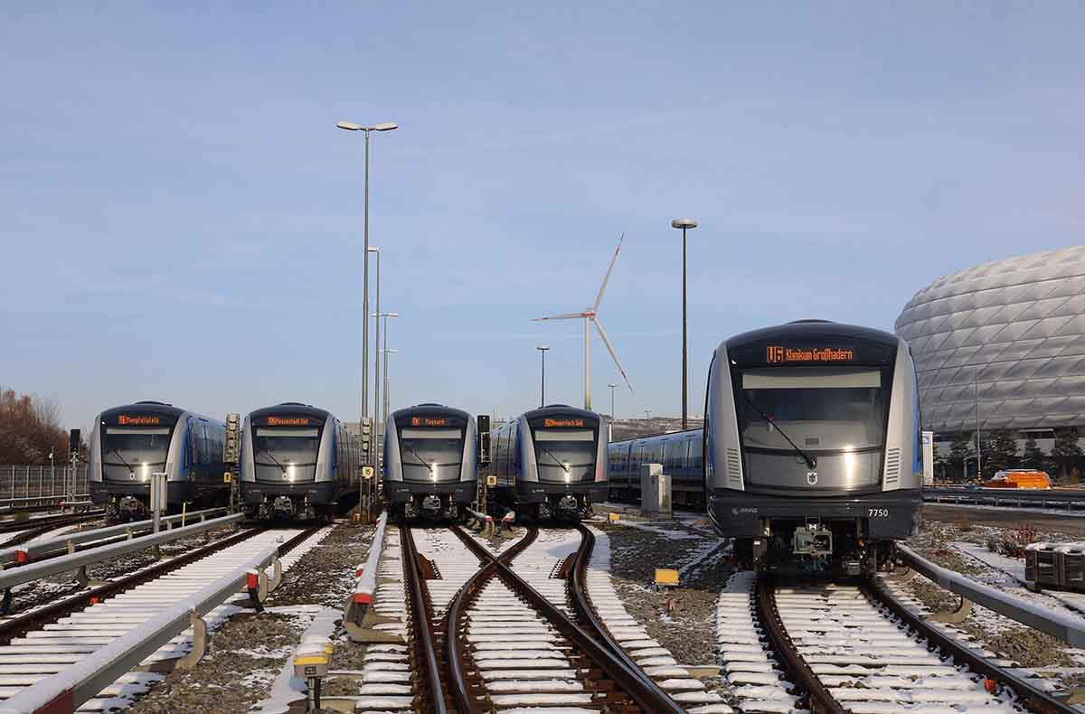 Neue U-Bahnen für München: Erster C2-Zug der neuesten Generation im ...