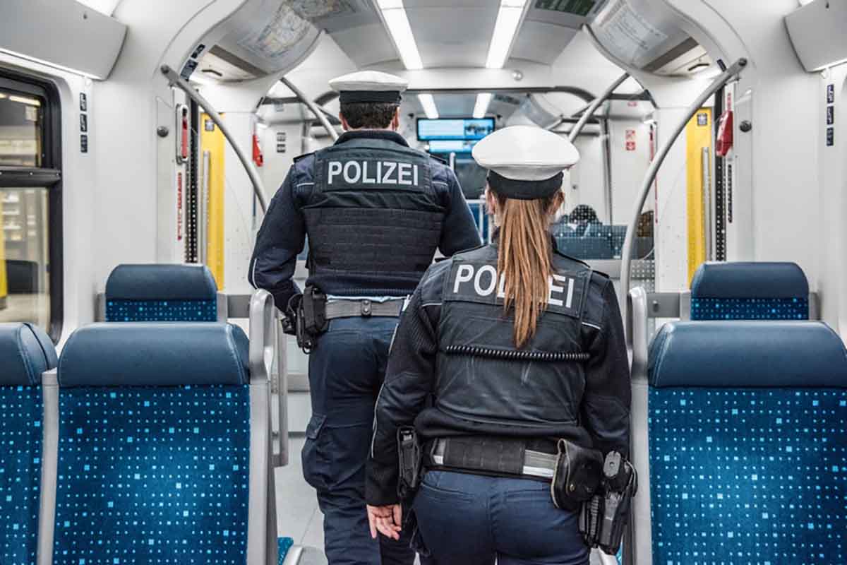31-Jähriger mit Anscheinswaffe in der S-Bahn - Keine Gefährdung von Reisenden - Nachrichten München