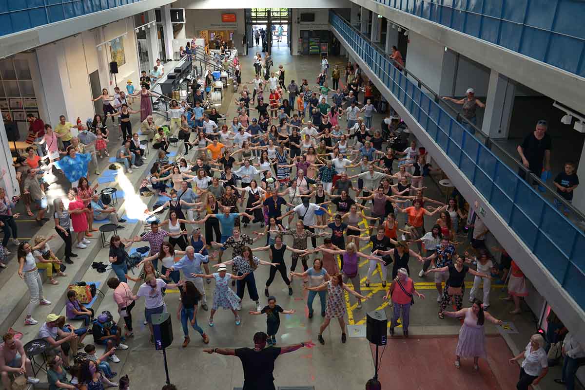 Tanz den Gasteig: Münchens größte Tanzparty am 3. Juni im Gasteig HP8 ...